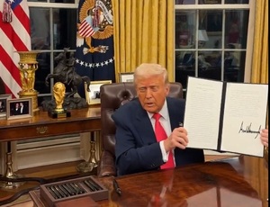 "There is a Budget-Neutral Way to Stockpile Bitcoin" ... Asset Swaps ...